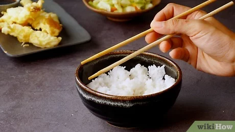 Can you eat rice with chopsticks in Korea?