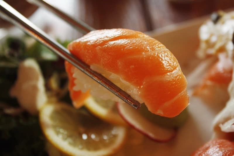 Can you eat sashimi with no seaweed?