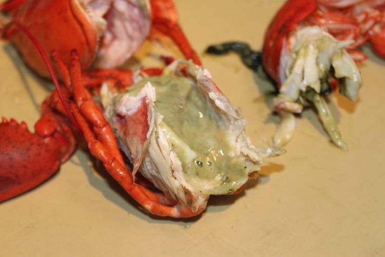 Can you eat the intestines of a lobster?