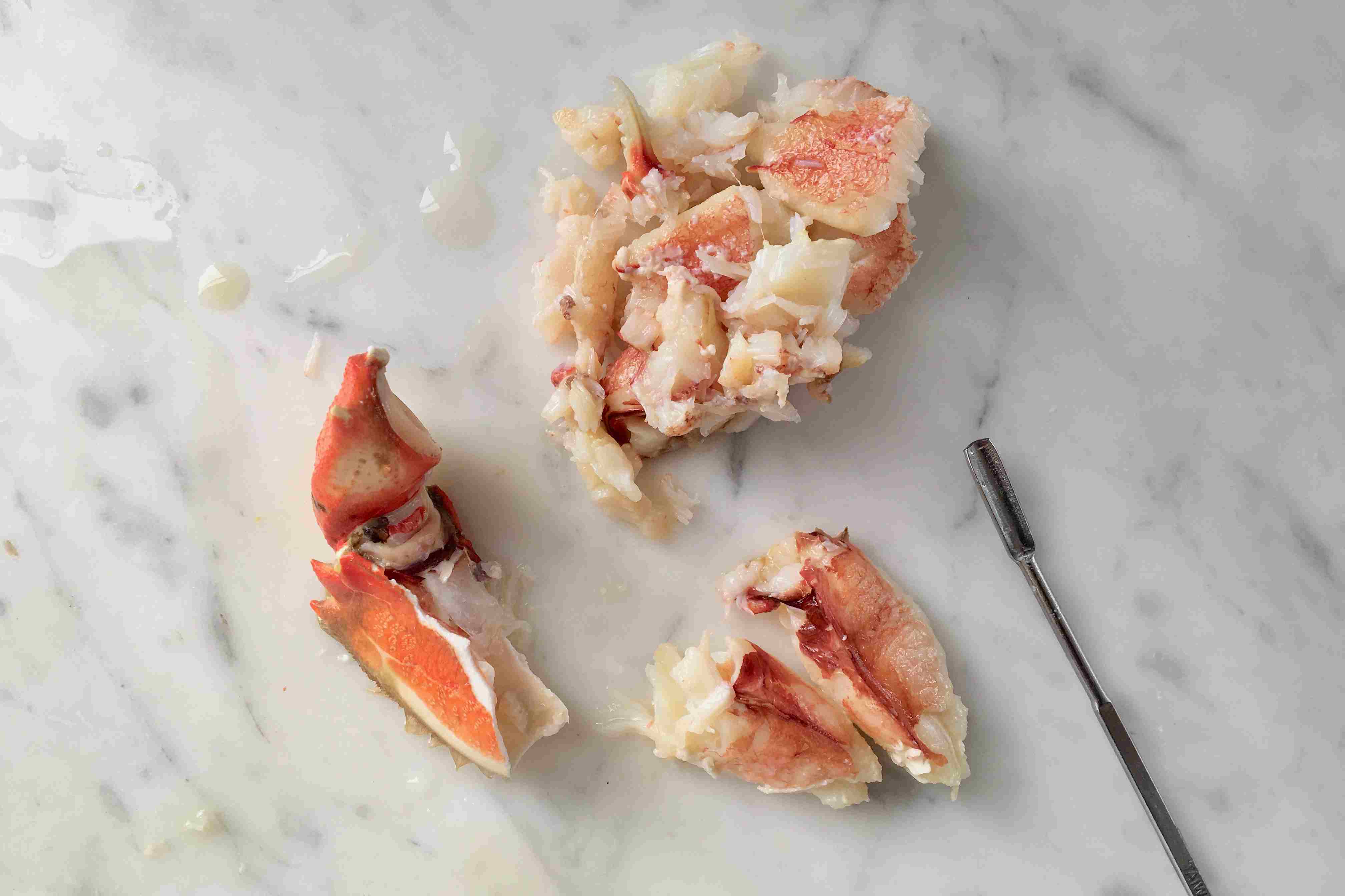 Can you eat the meat in a crab claw?