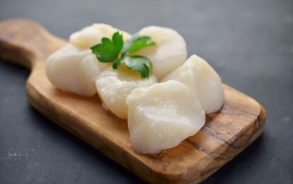 Can you eat undercooked scallops?