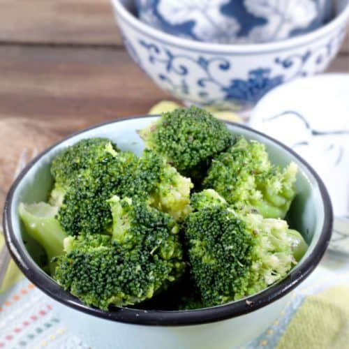 Can you freeze broccoli and white sauce?