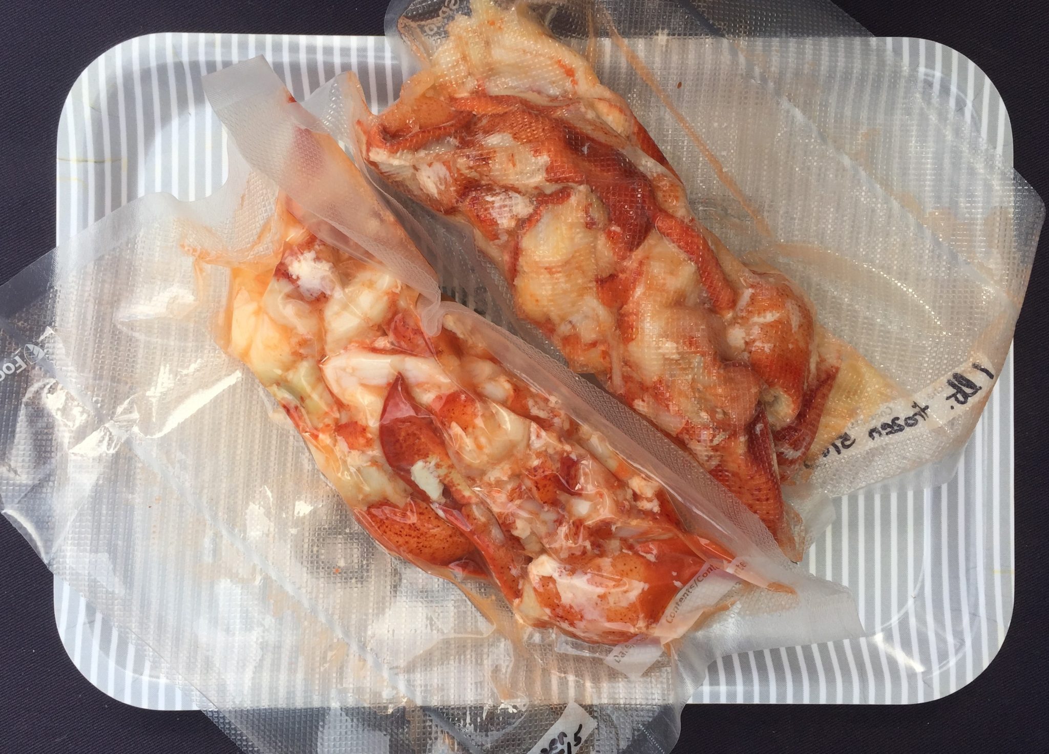 Can you freeze lobster meat in the shell?
