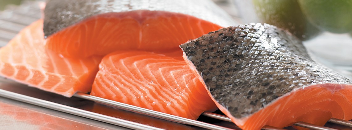 Can you freeze salmon with skin on?