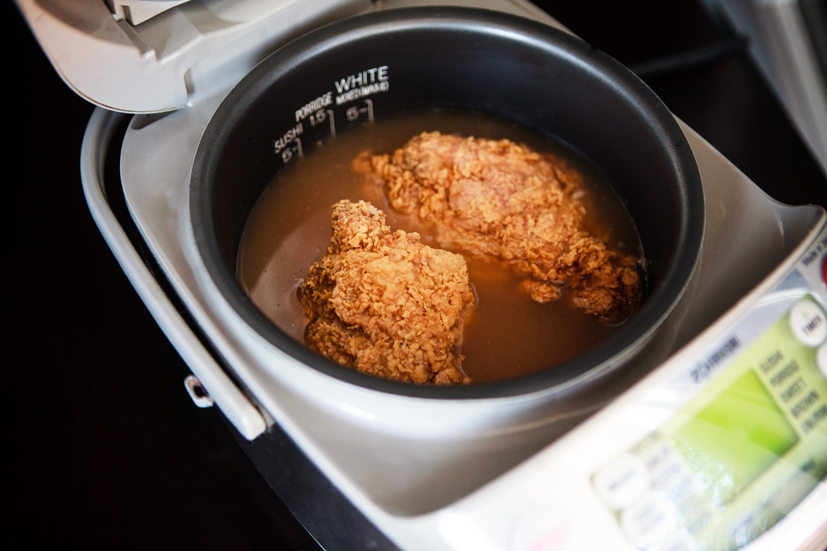 Can you fry chicken in a rice cooker?