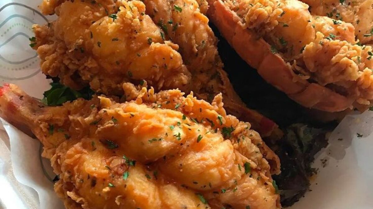 Can you fry lobster cakes in a deep fryer?