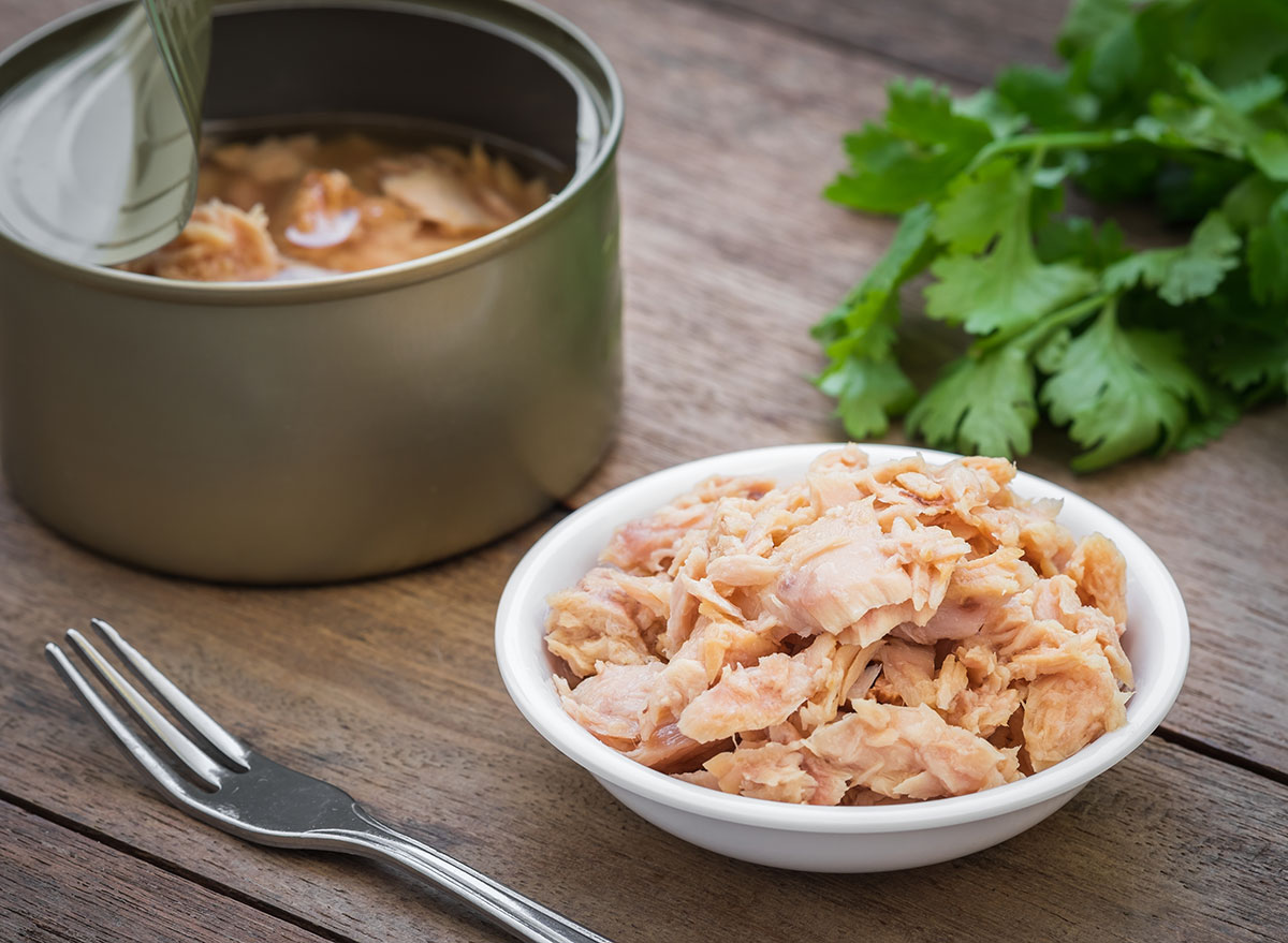 Can you get scombroid poisoning from canned tuna?