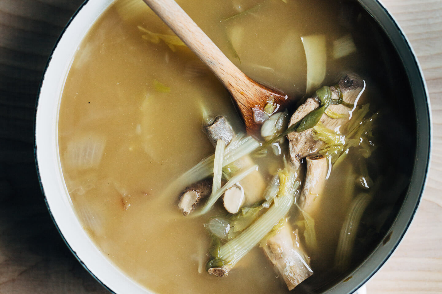 Can you make broth from pork rib bones?