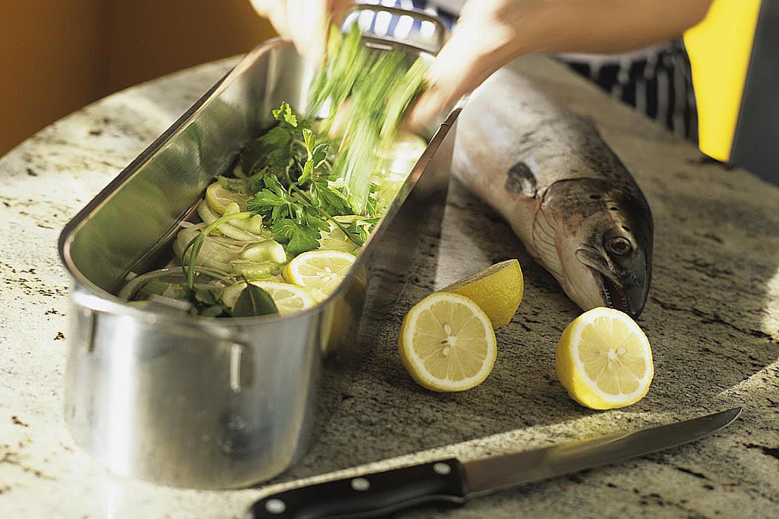 Can you marinate fish in vinegar?