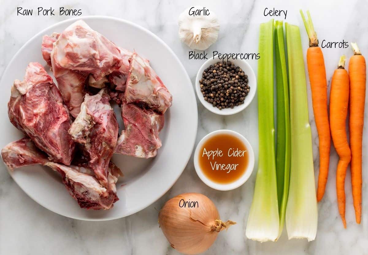 Can you mix chicken and pork bones for broth?