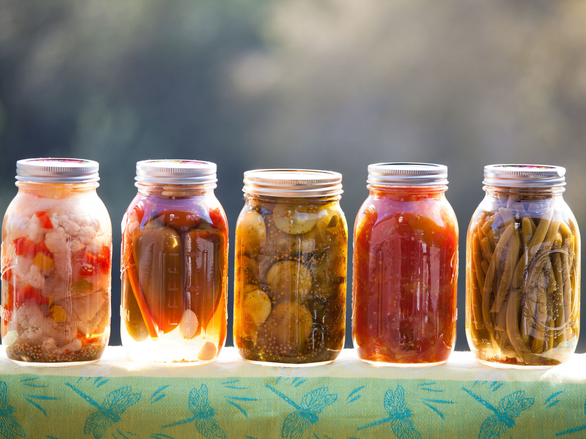 Can you pickle in oil?