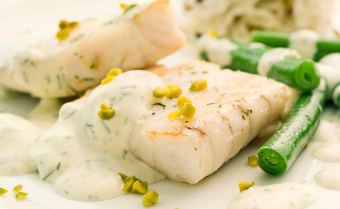 Can you poach white fish in milk?