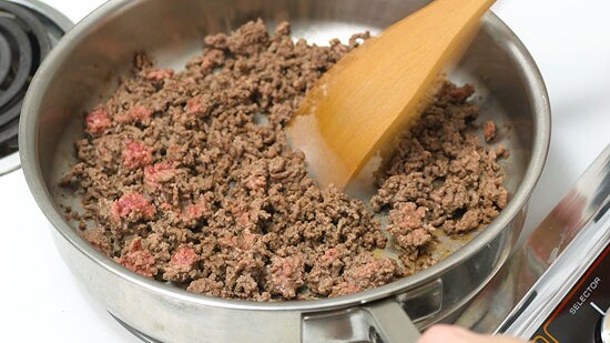 Can you put raw ground beef in the oven?