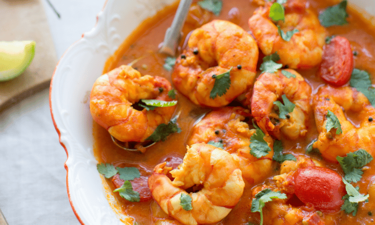 Can you reheat curry with prawns in?