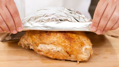 Can you reheat turkey without drying it out?