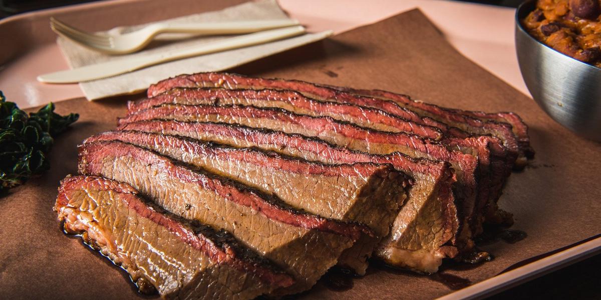 Can you slice a brisket fresh from the smoker?