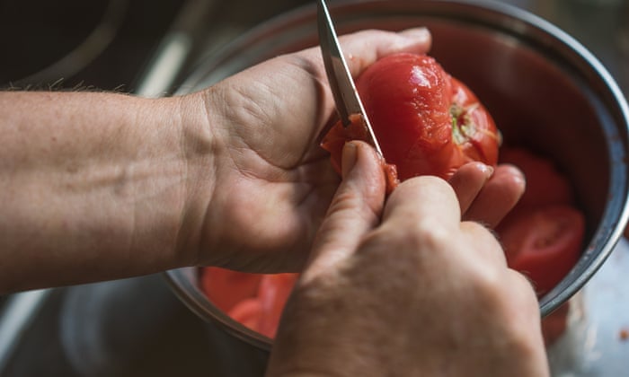 Can you stew tomatoes without peeling them?