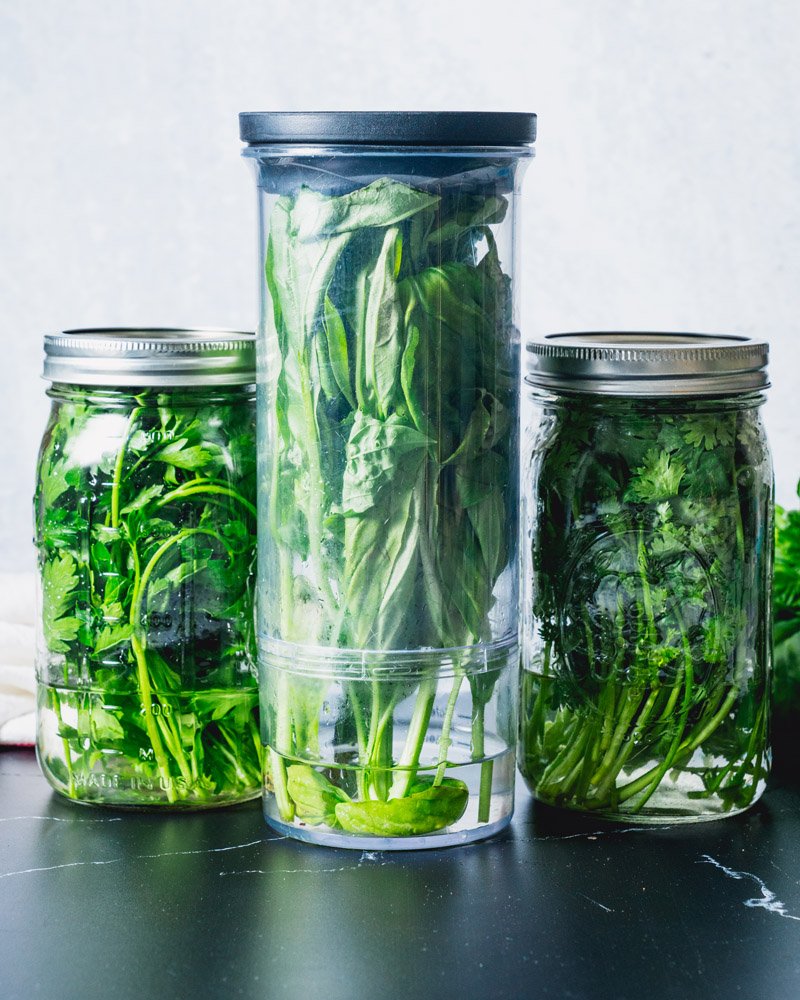 Can you store herbs in mason jars?