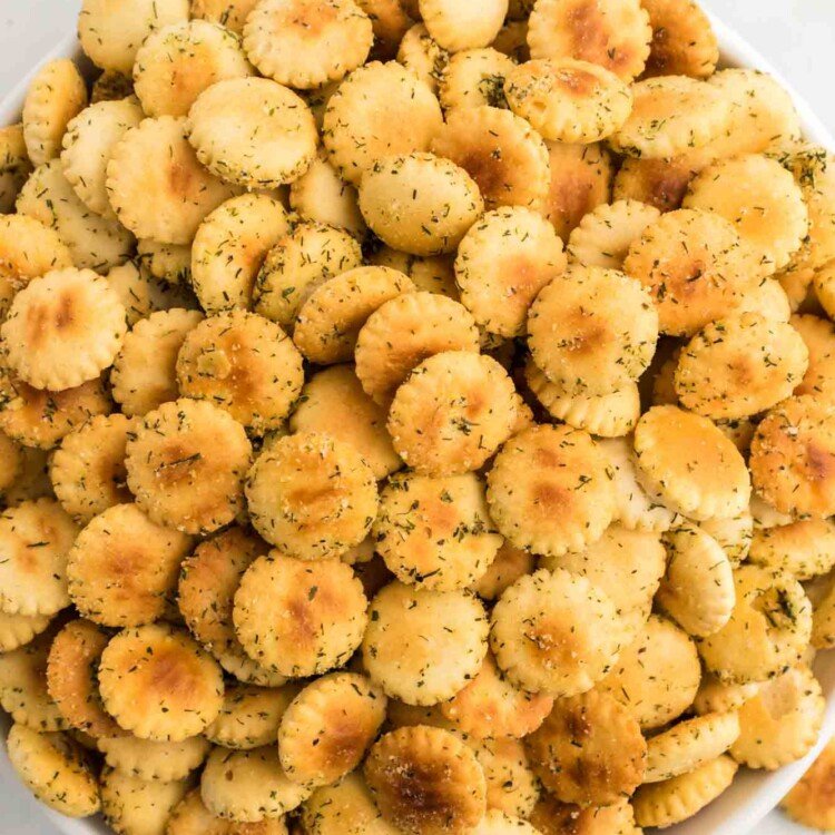 Can you sub oyster crackers for saltines?