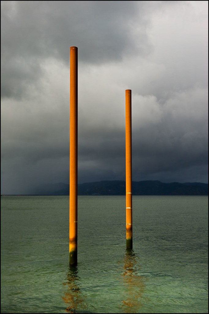 Can you use 2 poles on the Columbia River?
