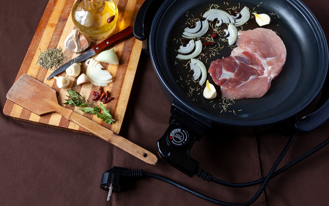 Can you use an electric skillet to fry?