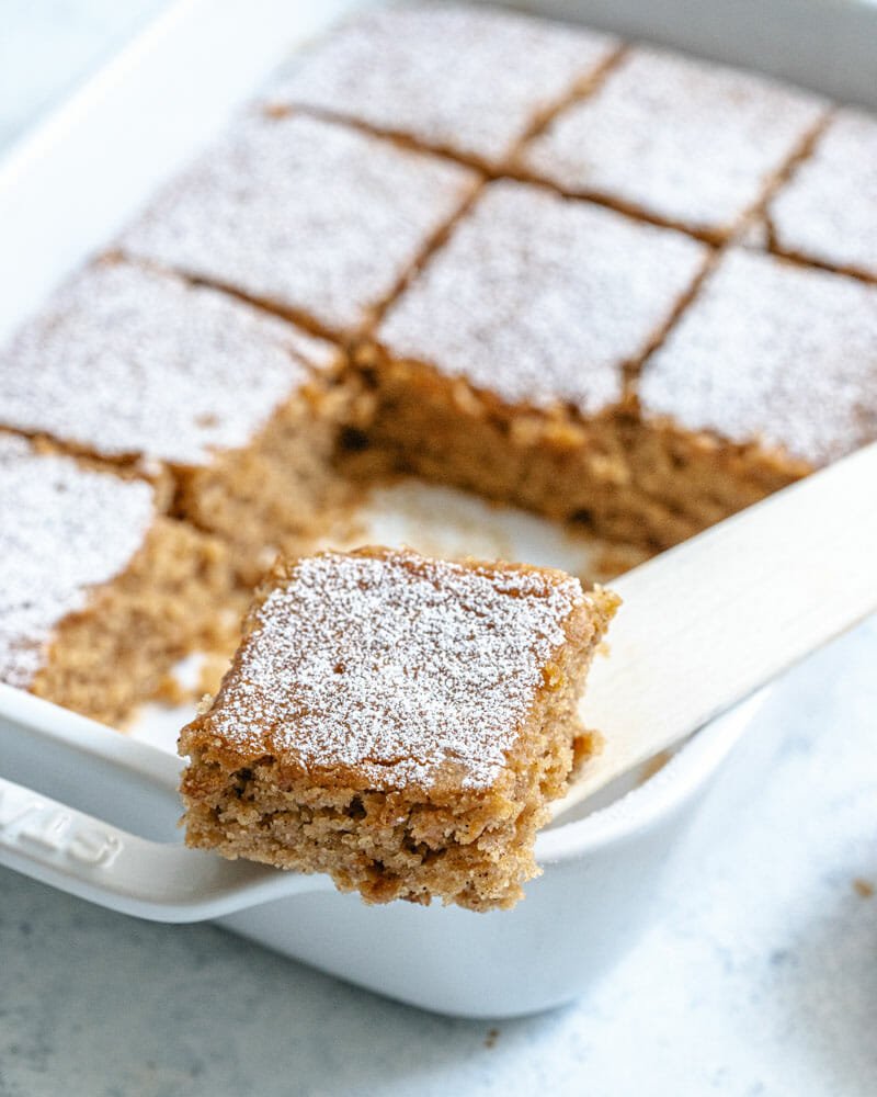 Can you use applesauce instead of sugar in a cake recipe?