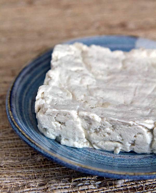 Can you use calcium chloride to make tofu?