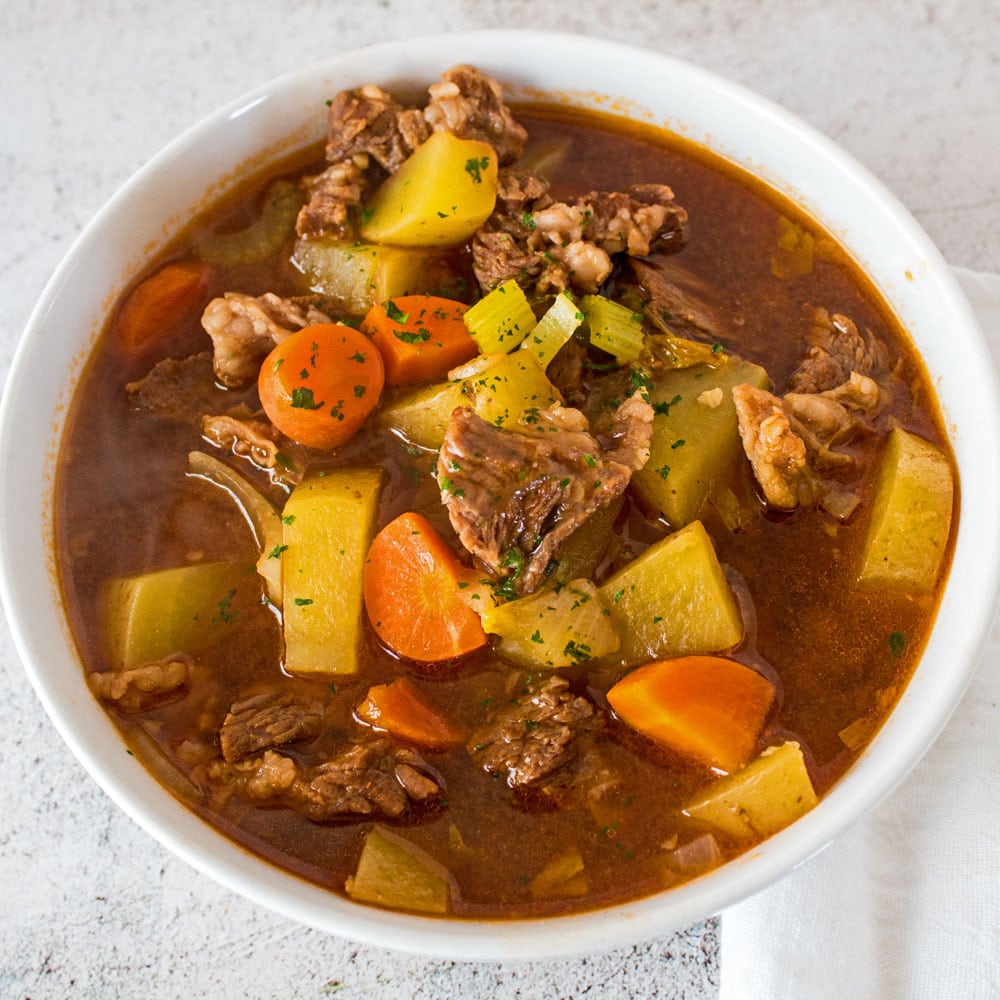 Can you use chicken bone broth in beef stew?