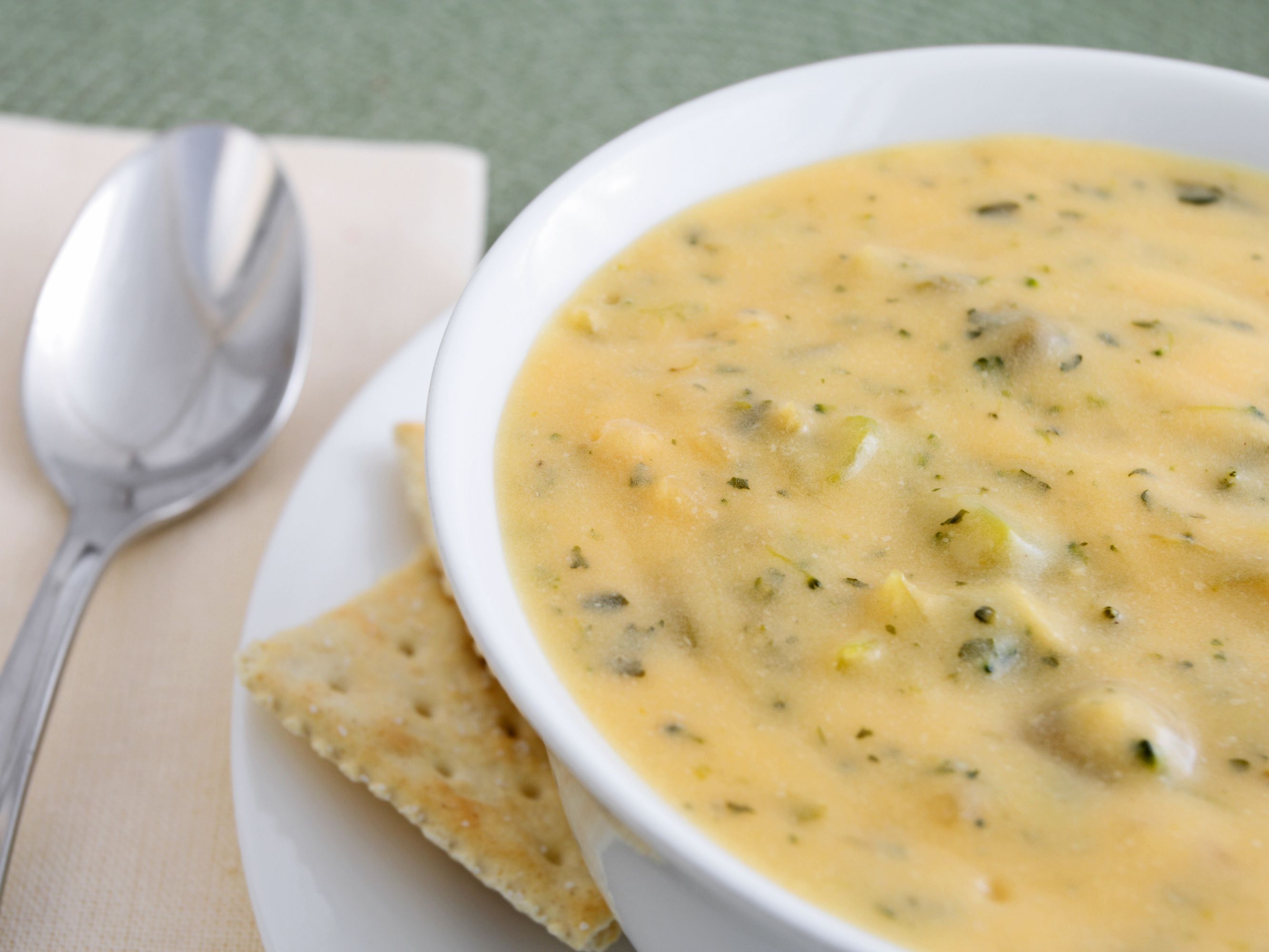 Can you use crackers to thicken soup?
