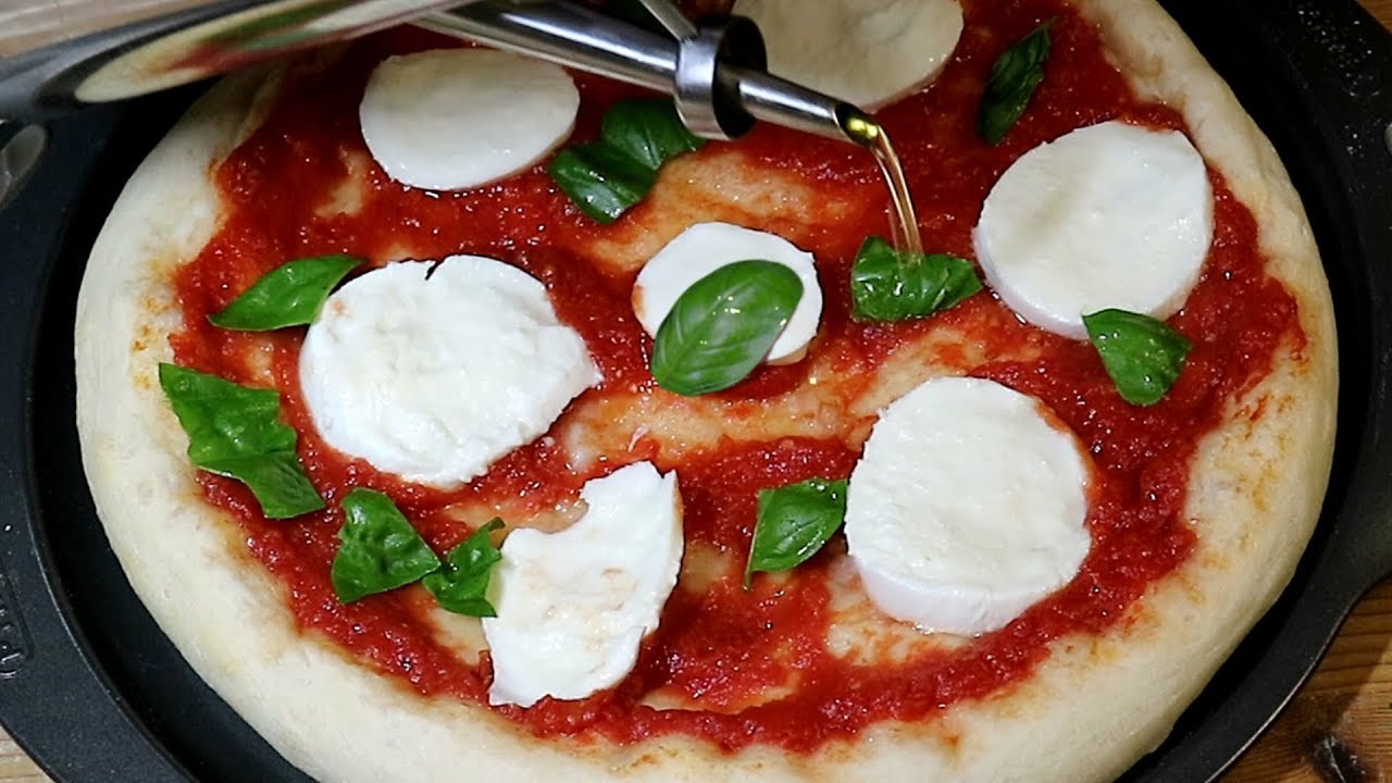 Can you use fresh mozzarella on pizza?