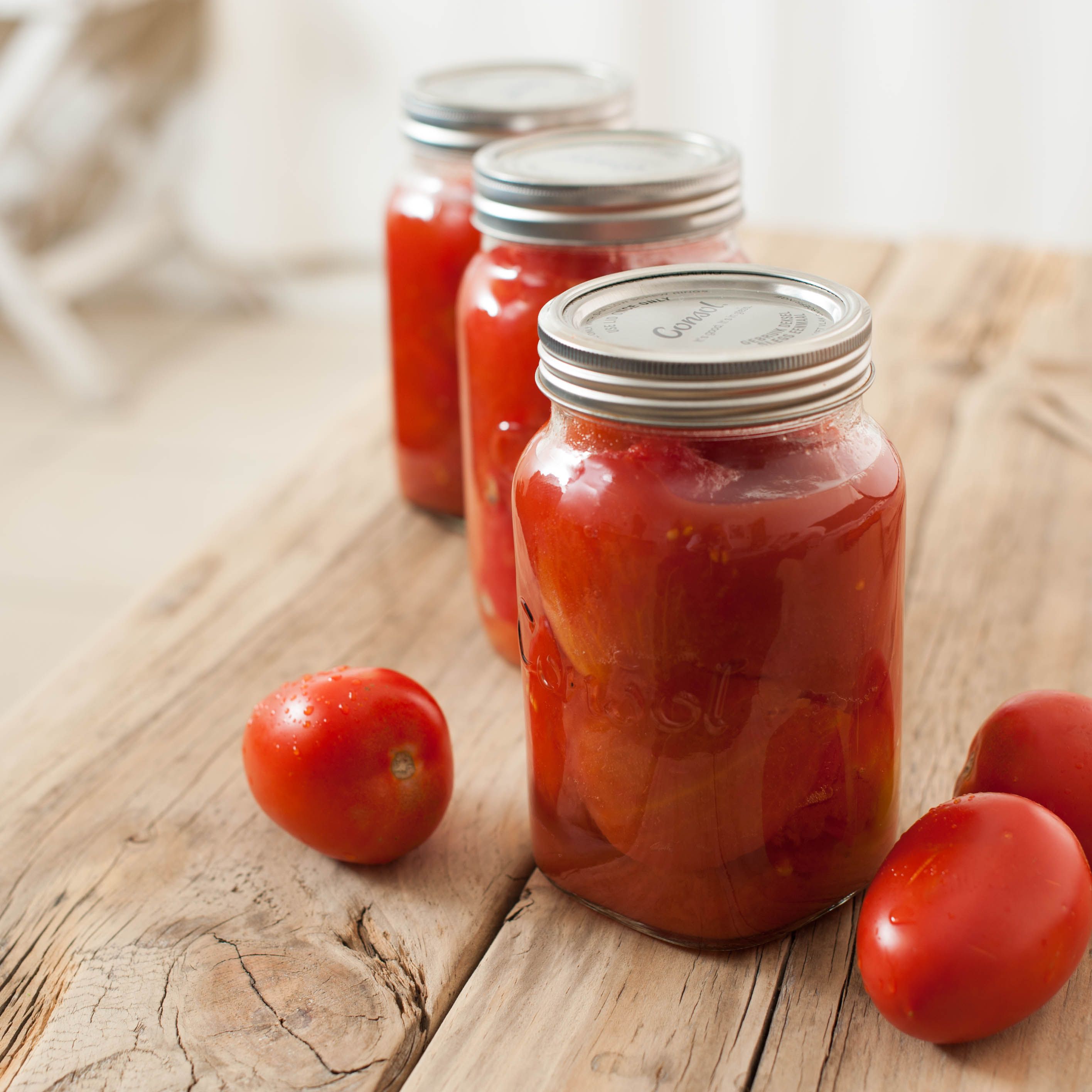 Can you use fresh tomatoes for canned?