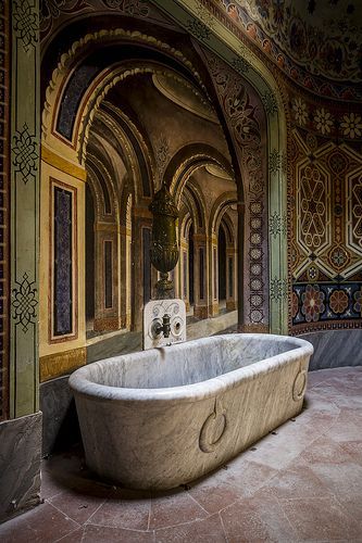 Did castles have bathtubs?