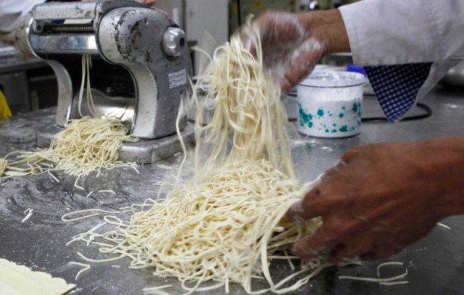 Did Chinese noodles make pasta?