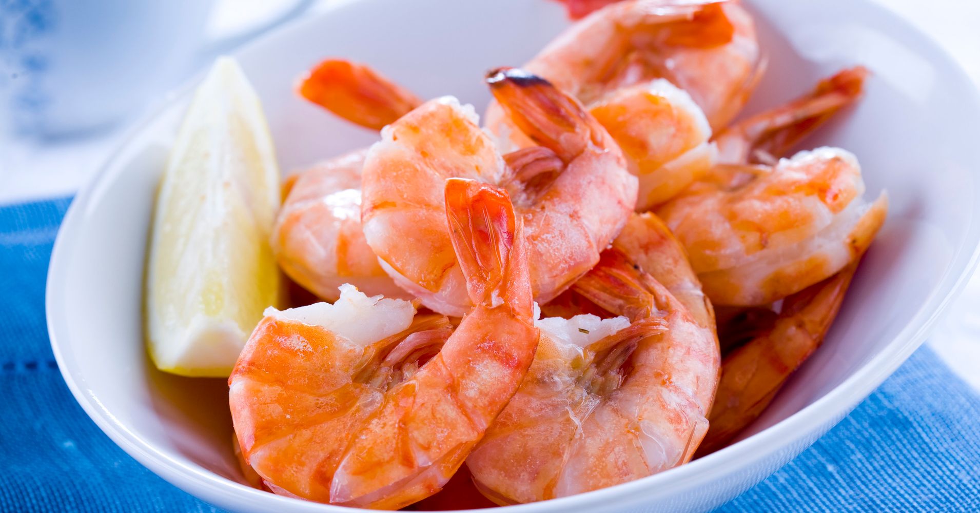 Do all shrimp turn pink when cooked?