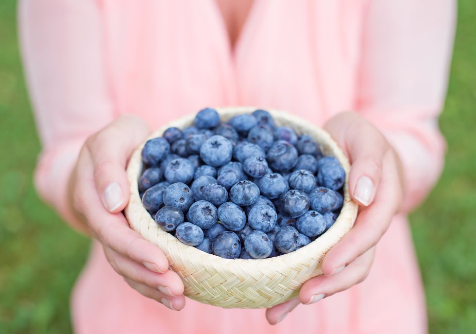 Do blueberries help infections?