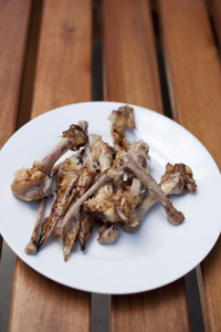 Do chicken bones Digest in humans?