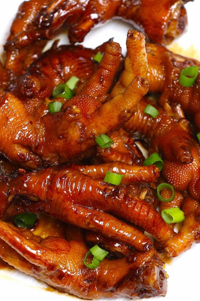 Do chicken feet add flavor?