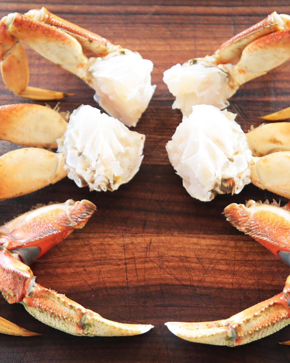 Do crab legs need to be rinsed before cooking?