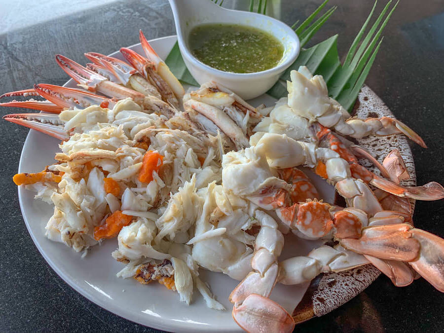 Do crab legs taste like shrimp?