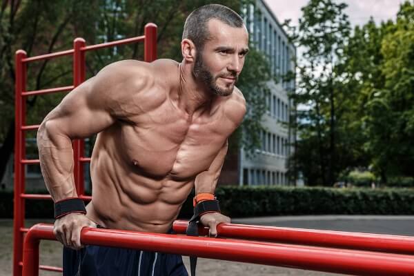 Do dips build core?