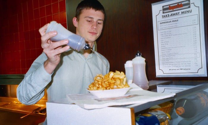 Do fish and chip shops use vinegar?