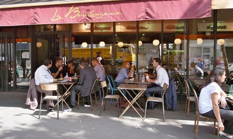 Do French people take long lunches?