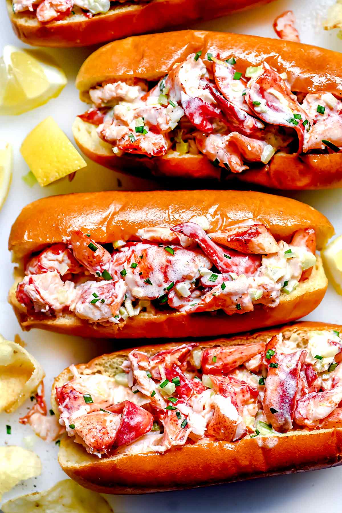 Do hot lobster rolls have mayo?