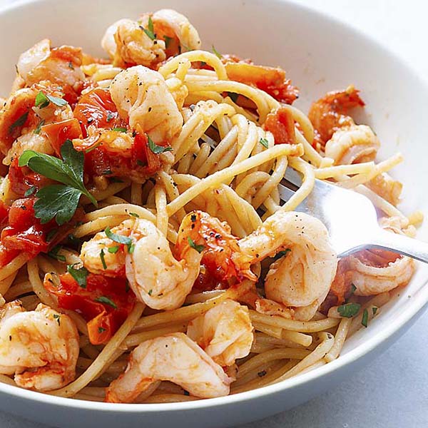 Do Italians eat shrimp pasta?