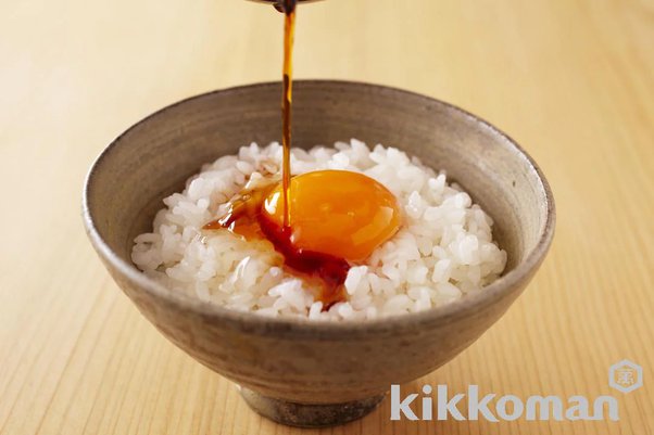 Do Japanese people use soy sauce on rice?