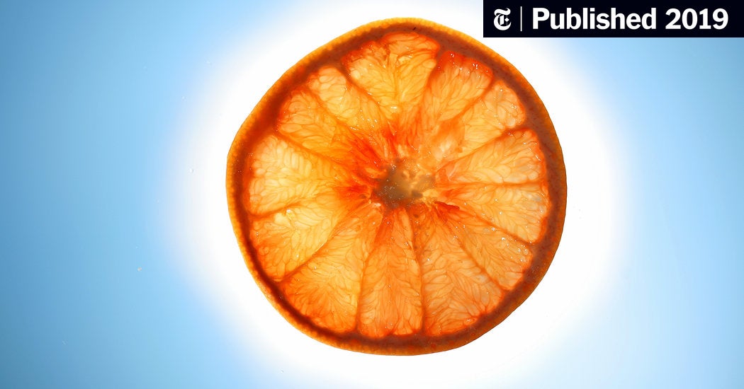 Do oranges interfere with levothyroxine?