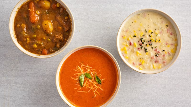 Do stews have less liquid than soups?