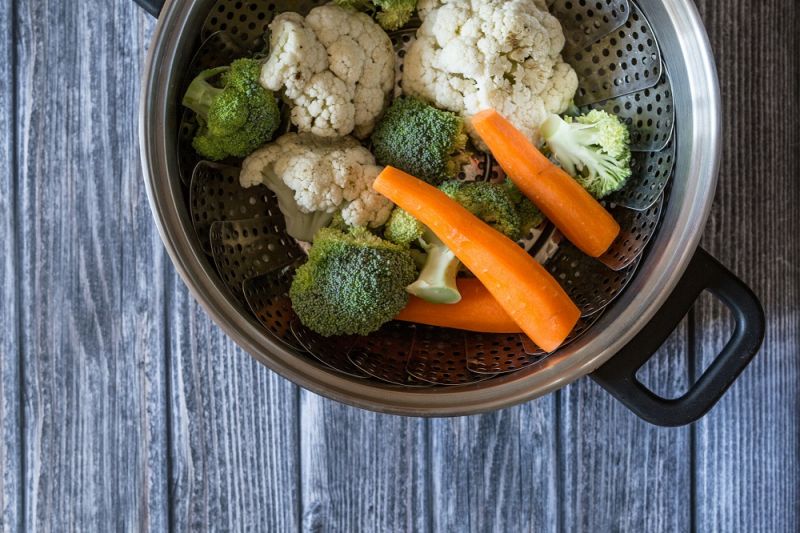 Do vegetables really lose nutrients when cooked?