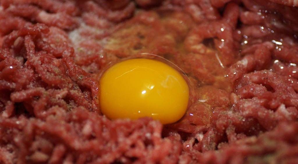 Do you add egg to ground beef for burgers?