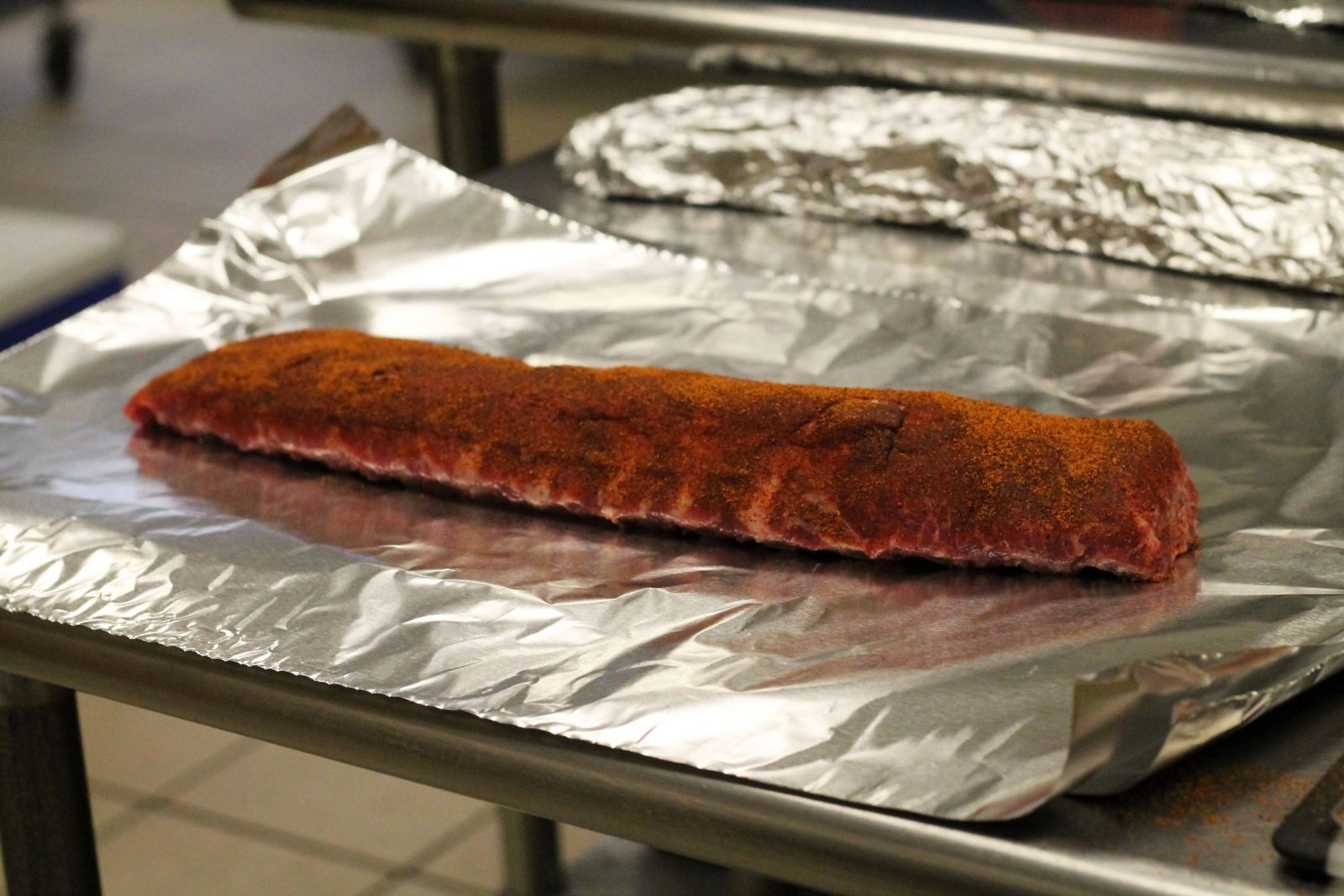 Do you cover ribs with foil when cooking?